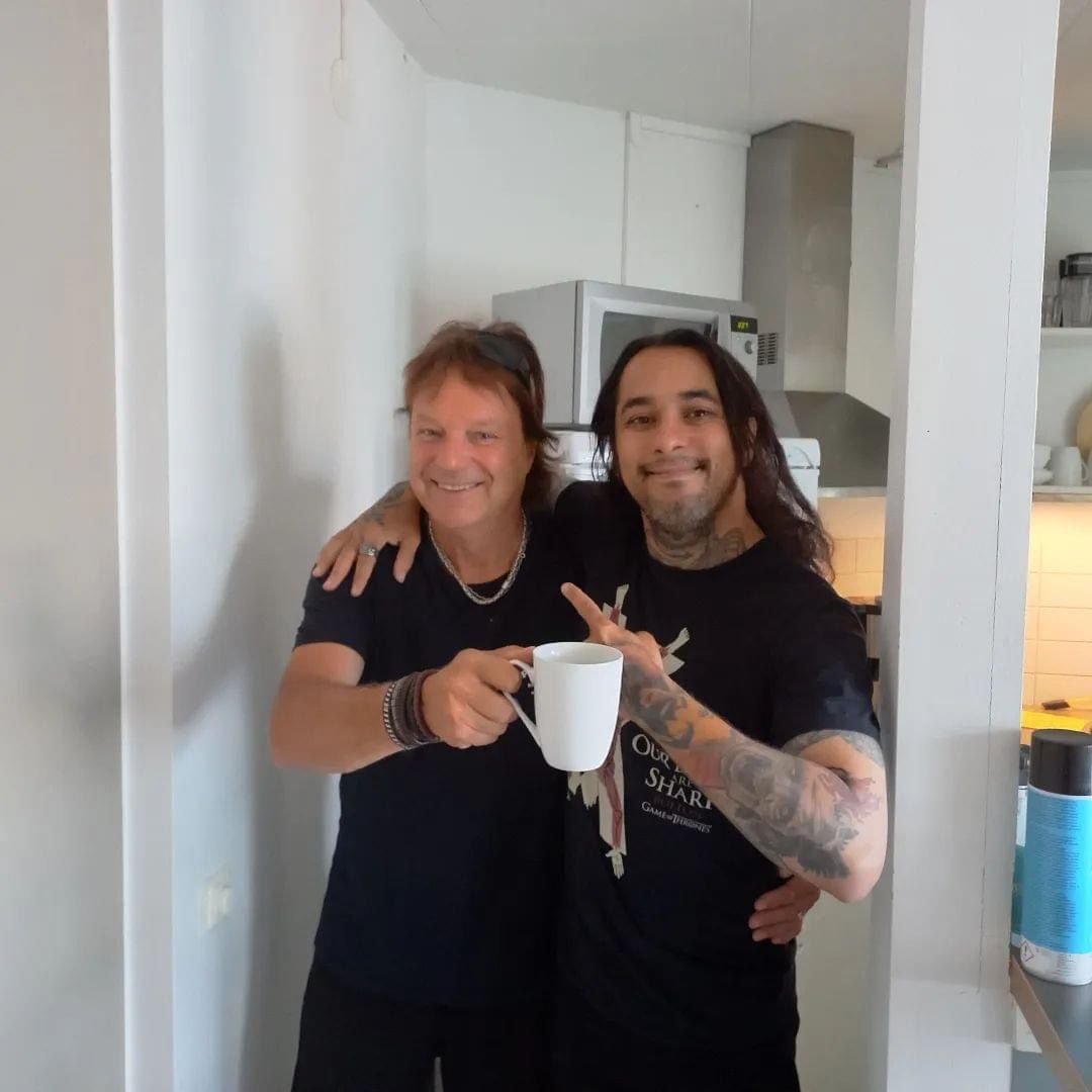 Satan Worship: Novo lyric vídeo em música com a participação de Andy ...