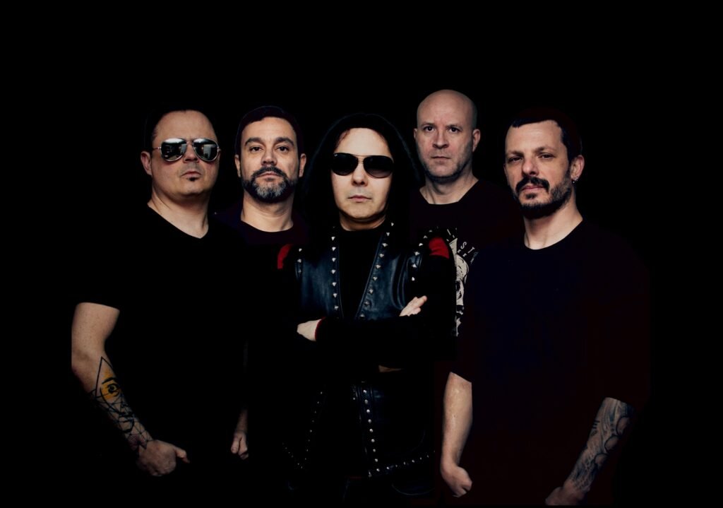 Deadly Shadows anuncia novo EP "The World Fell Down" e divulga capa ...